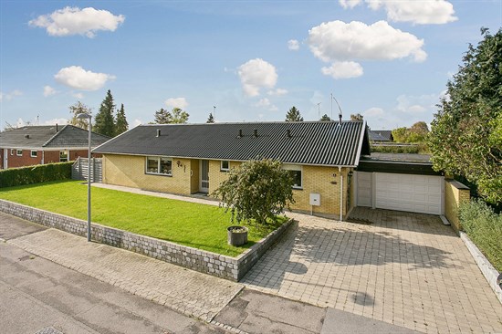Solgt Villa på Elisevej 4, Viby Sjælland
