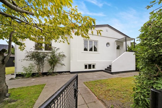 Solgt Villa på Hedegaardsvej 11A, København S