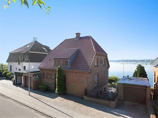 Strandvejen 30, 6000 Kolding – Se vigtig info