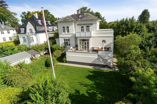 Solgt Villa på Egebjerg Alle 14, Hellerup Solgt Villa på Egebjerg Alle 14, Hellerup