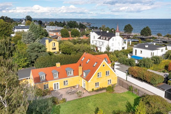 Solgt Villa på Strandvejen 247I, Charlottenlund