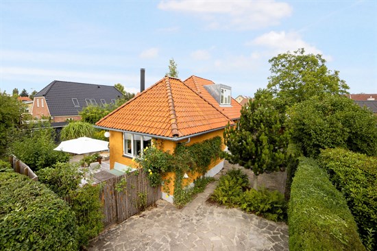 Solgt Villa på Birkhøjvej 6, Kongens Lyngby