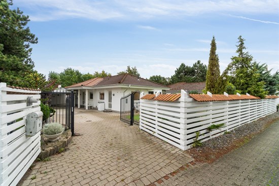 Solgt Villa på Østre Strandvej 16, Solrød Strand