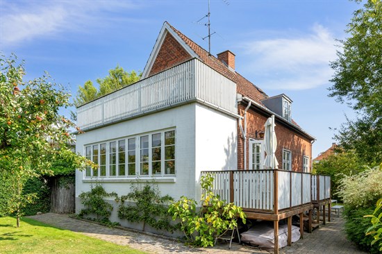 Solgt Villa på Monrads Allé 50, Valby