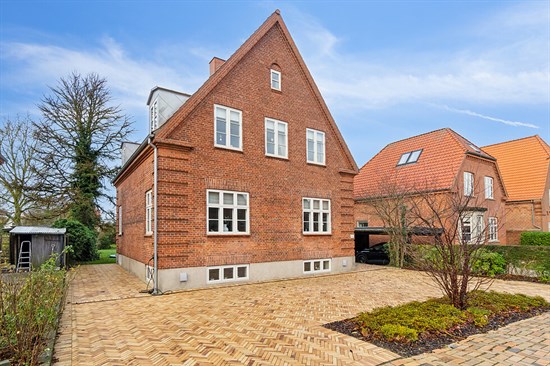 Solgt Villa på Læssøegade 141, Odense M